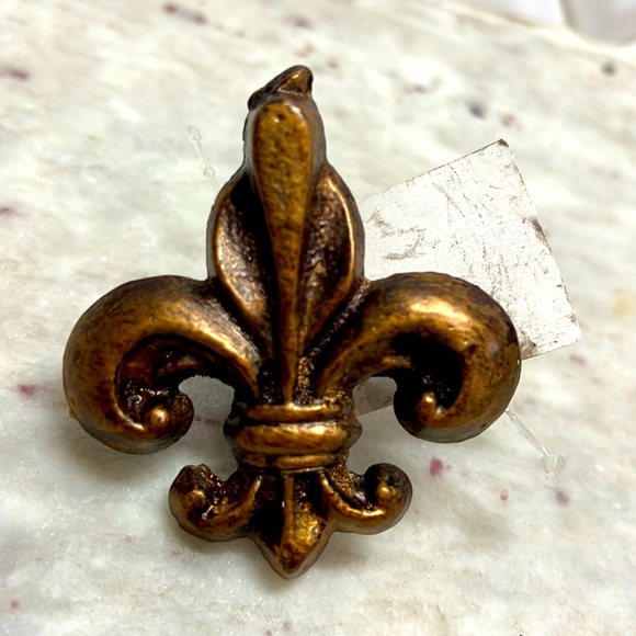 Wall Decor | Fleur De Lis Drawer Pull | Poshmark
